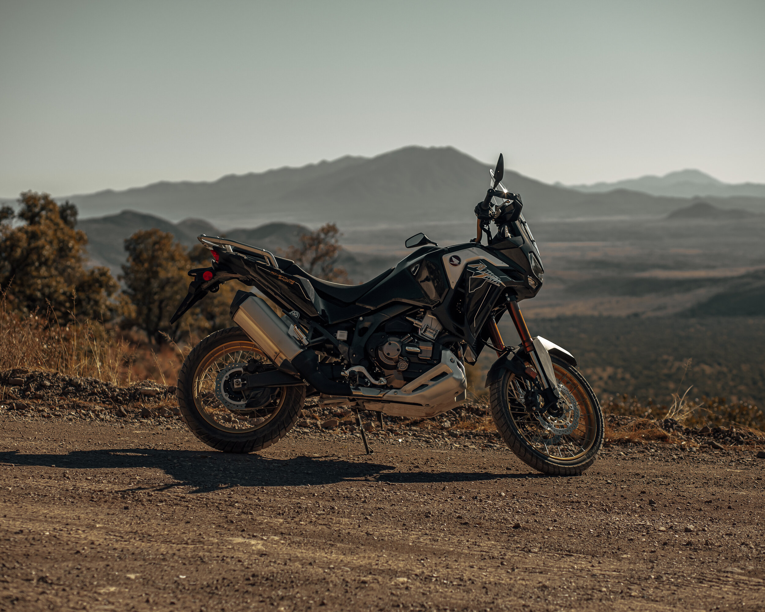 Ultimate Overland Motorcycle Build 2021: Honda Africa Twin Adventure ...