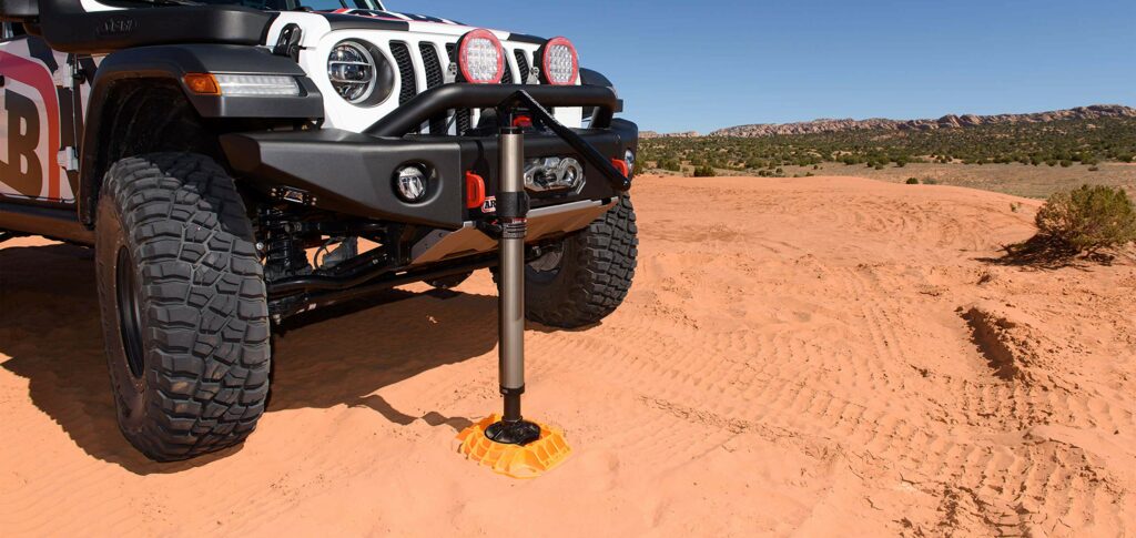 Best Overlanding Recovery Jacks 2023 — Overland Expo®