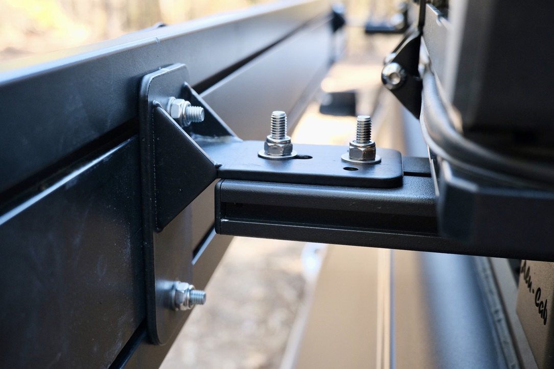 REVIEW: Rhino Rack Batwing Compact Awning Overland Expo