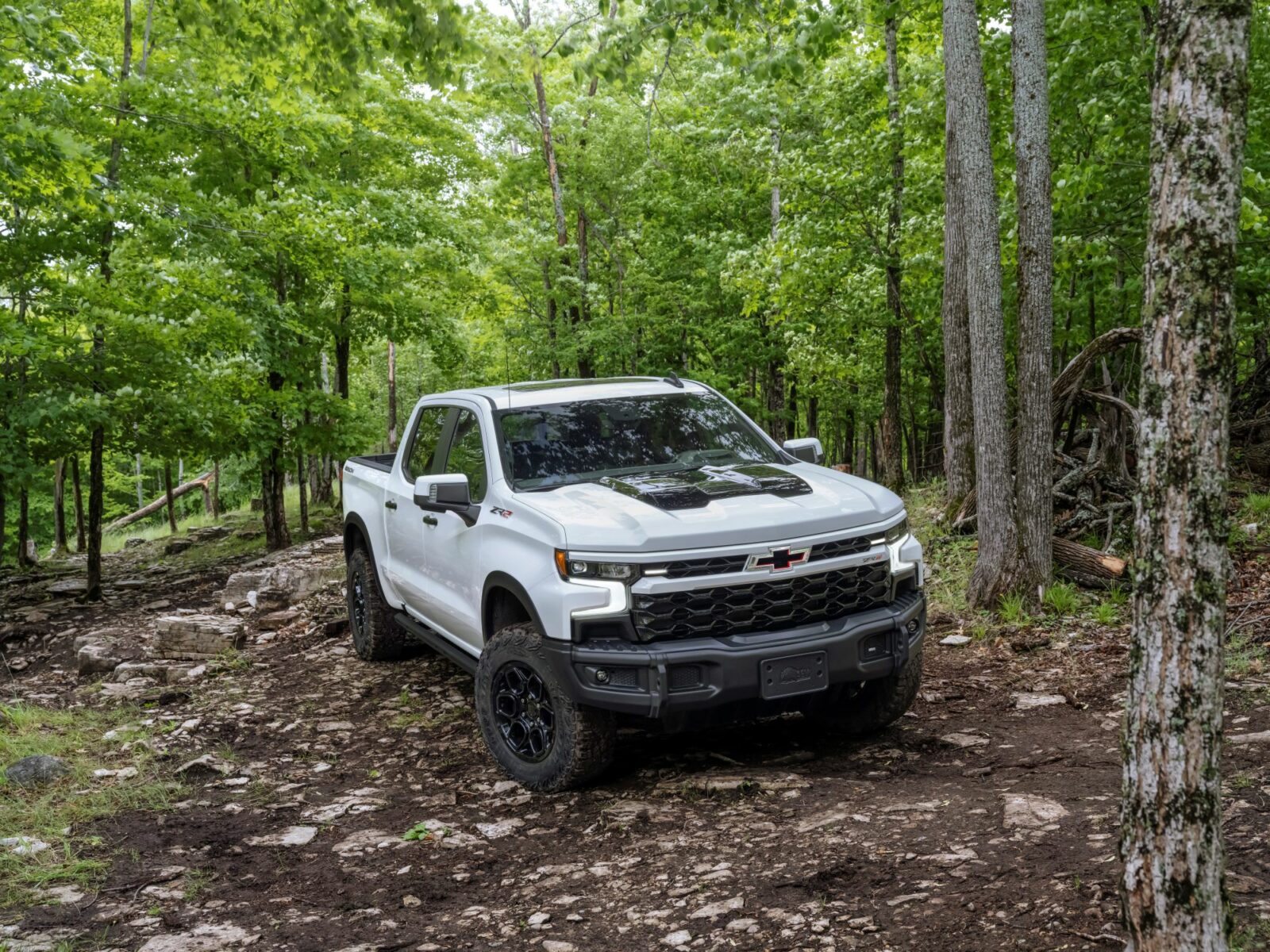 2024 Chevrolet Silverado HD ZR2 & ZR2 Bison Overland Expo
