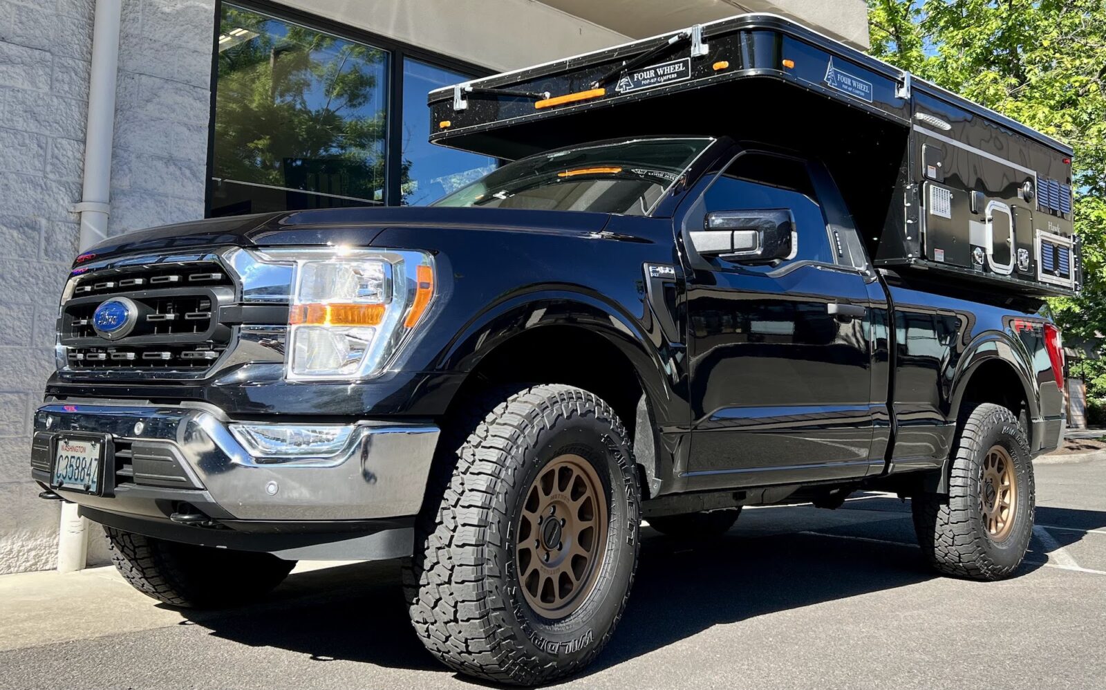 Builder: MULE Expedition Outfitters Overland Expo