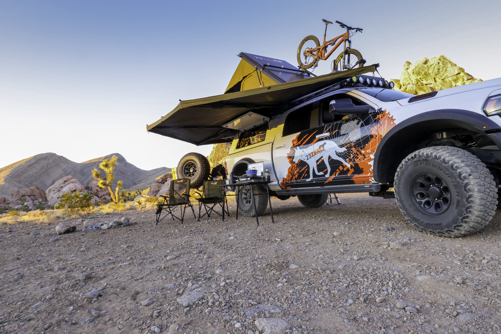 Awning: 23 Zero Peregrine 270° Overland Expo