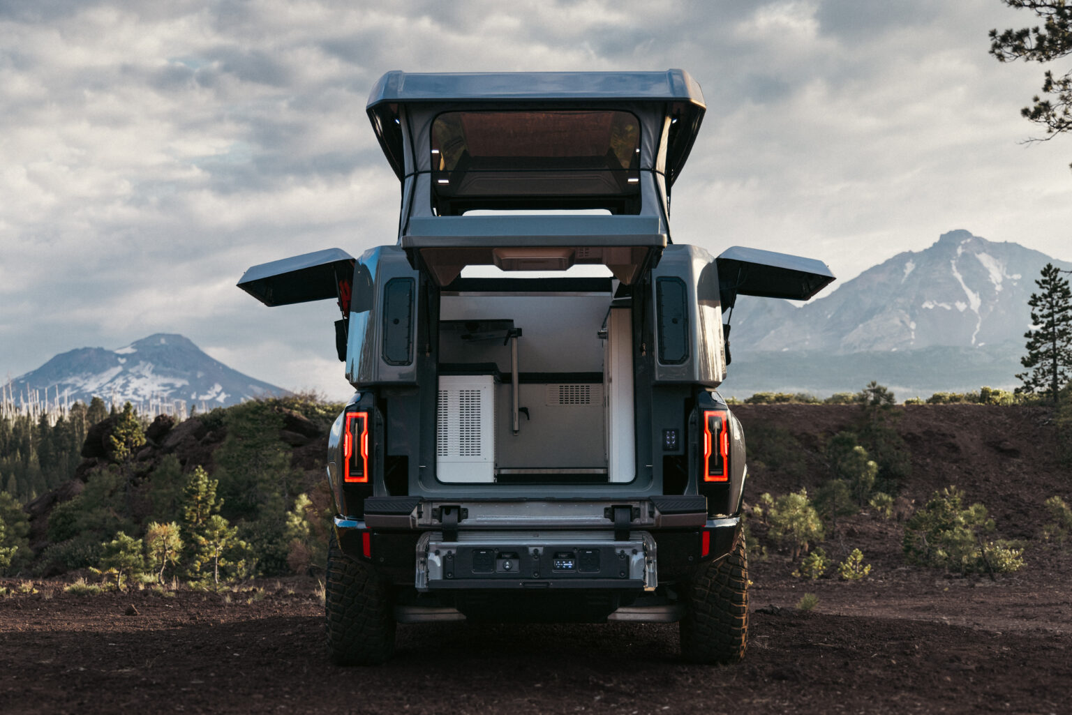 EarthCruiser Announces GMC HUMMER EV Upfit Overland Expo