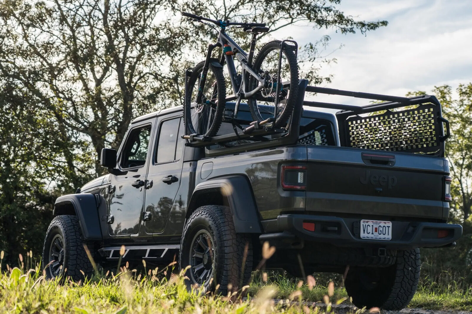 Küat Debuts Expandable Truck Rack System Overland Expo