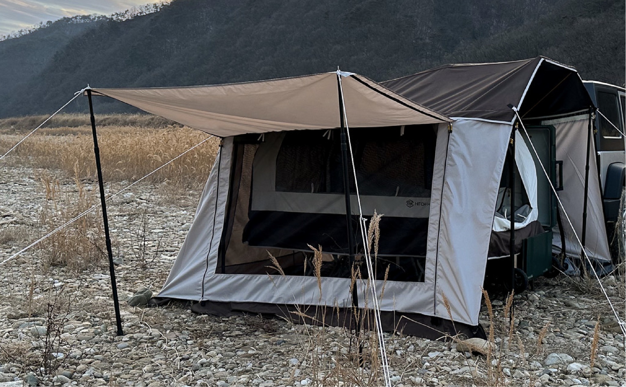 Hitch-Home Air Tent Mounts To Your Rig's Trailer Hitch Overland Expo