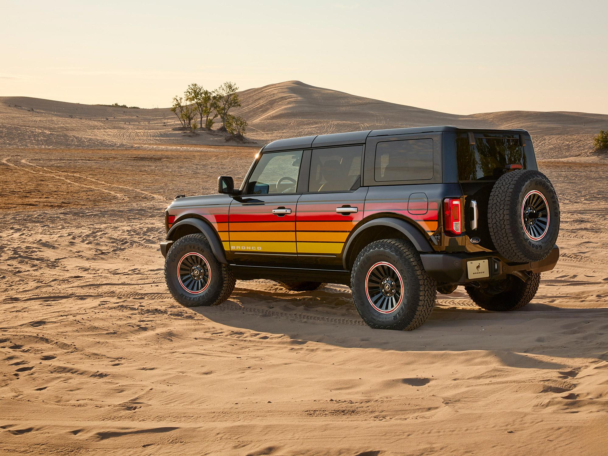 The Free Wheeling Bronco Brings Retro Vibes Overland Expo