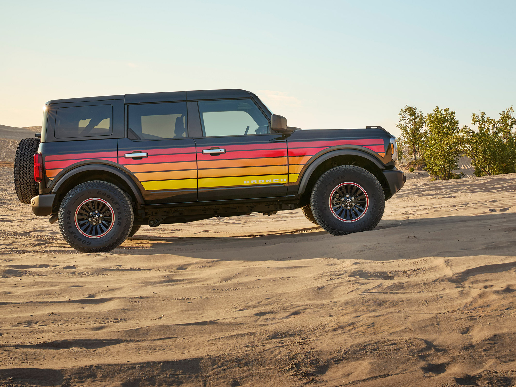 The Free Wheeling Bronco Brings Retro Vibes Overland Expo