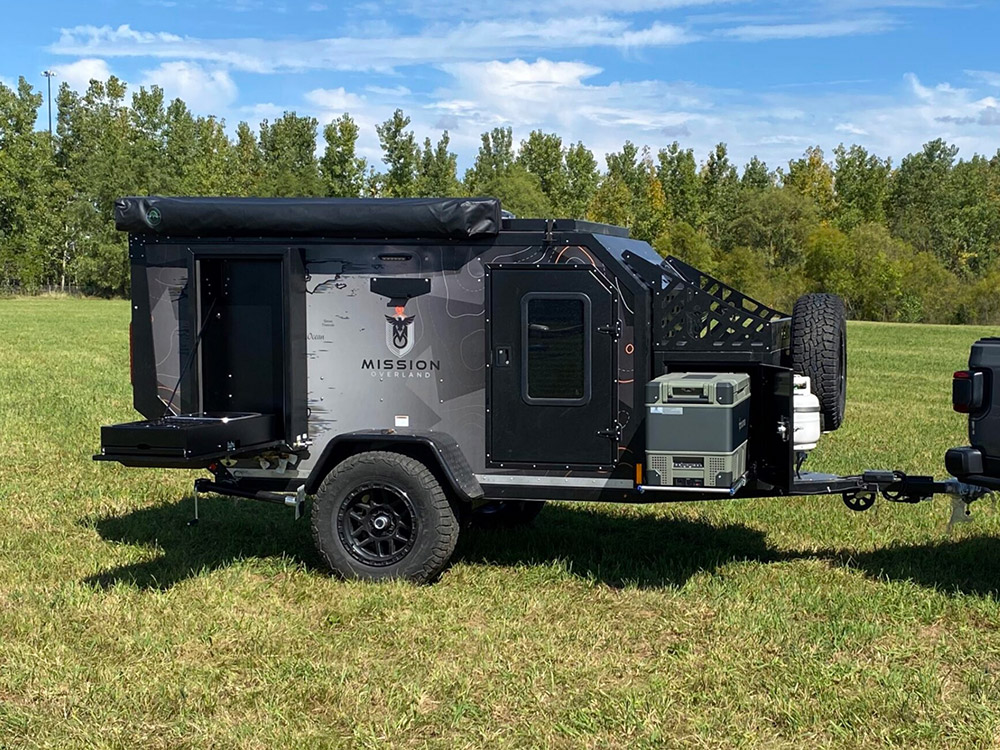 Mission Overland's 'Trail Dog' Trailer Is A Toy Hauler With A Pop Top ...